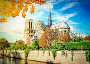 The Best Time to Go to Paris For a Truly Magical Experience