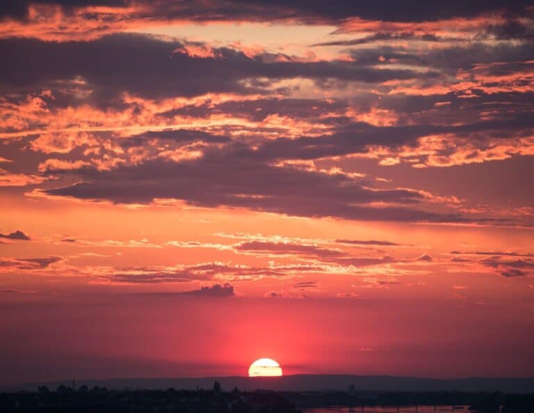 266 Best Sunset Captions For Instagram: Ideas for Everone!