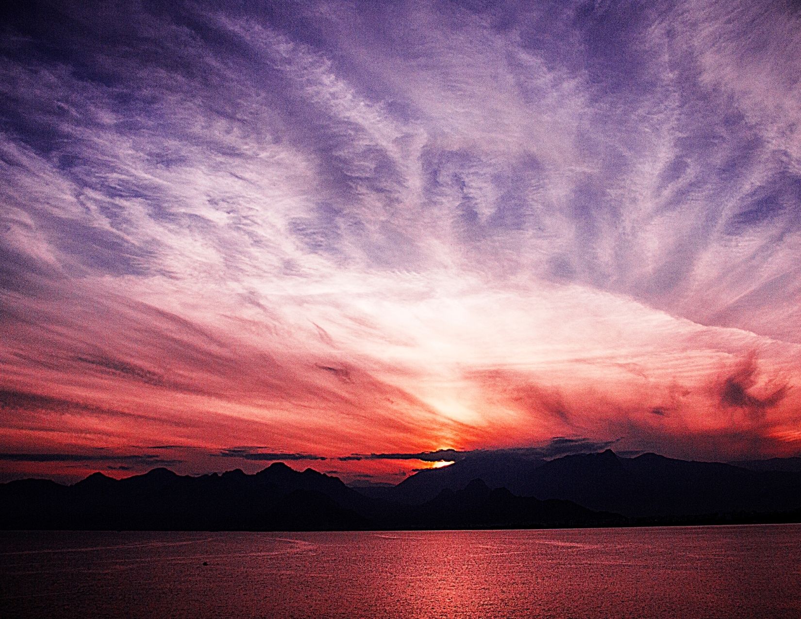 266 Best Sunset Captions For Instagram: Ideas for Everone!
