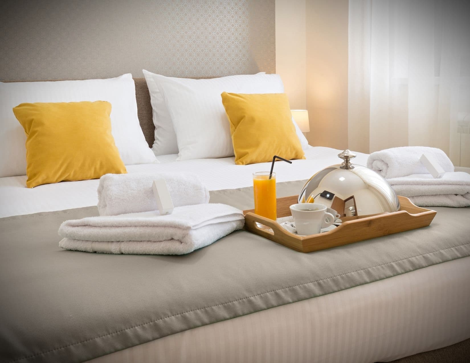 15 Romantic Staycation Ideas for Couples: Ideas for Everyone