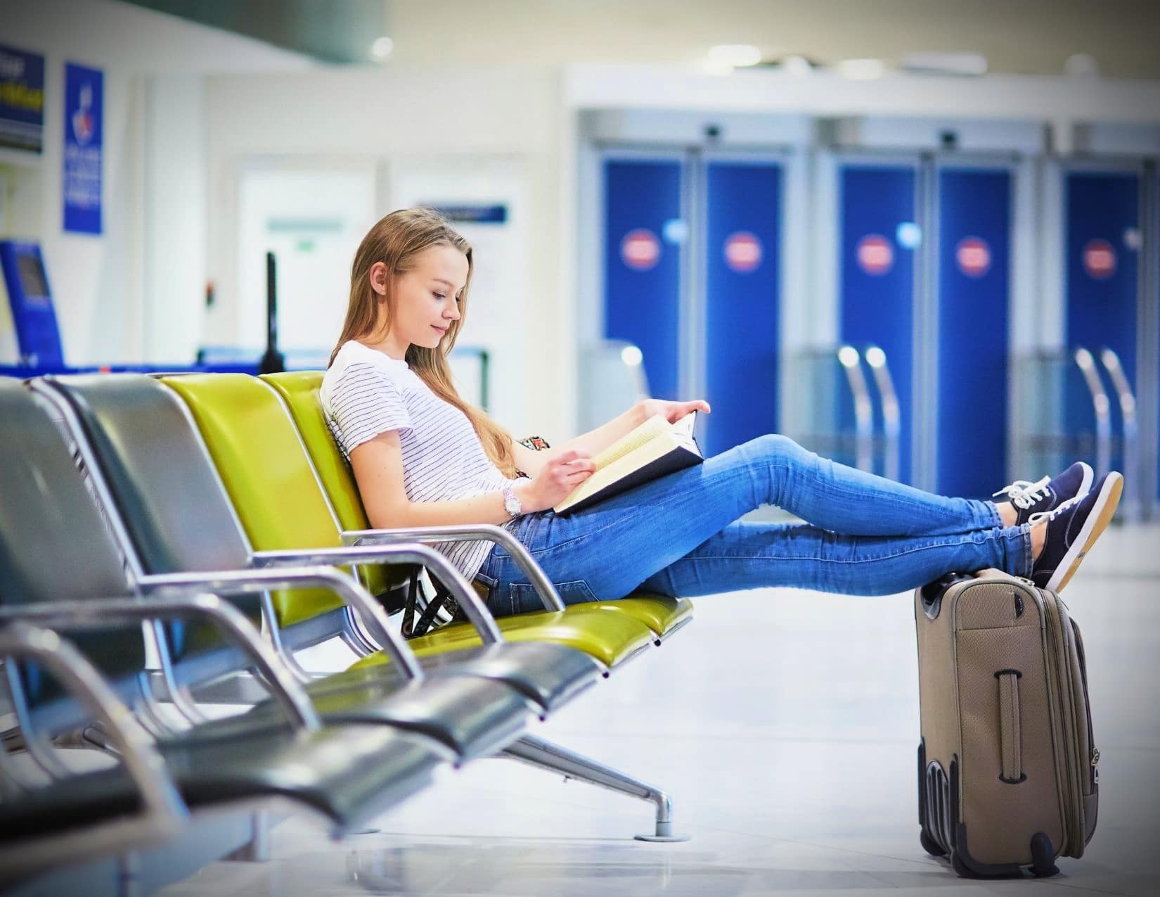 The Ultimate Long Layover Guide: 16 Essential Survival Tips