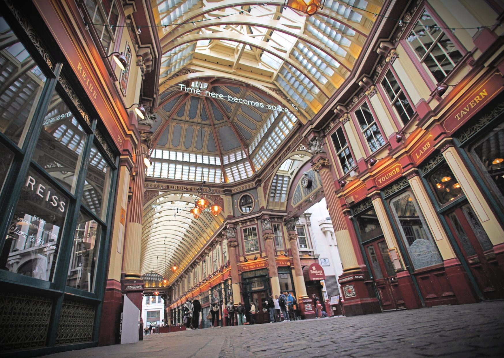 The Ultimate London Bucket List: 35 Things You Need to Do!