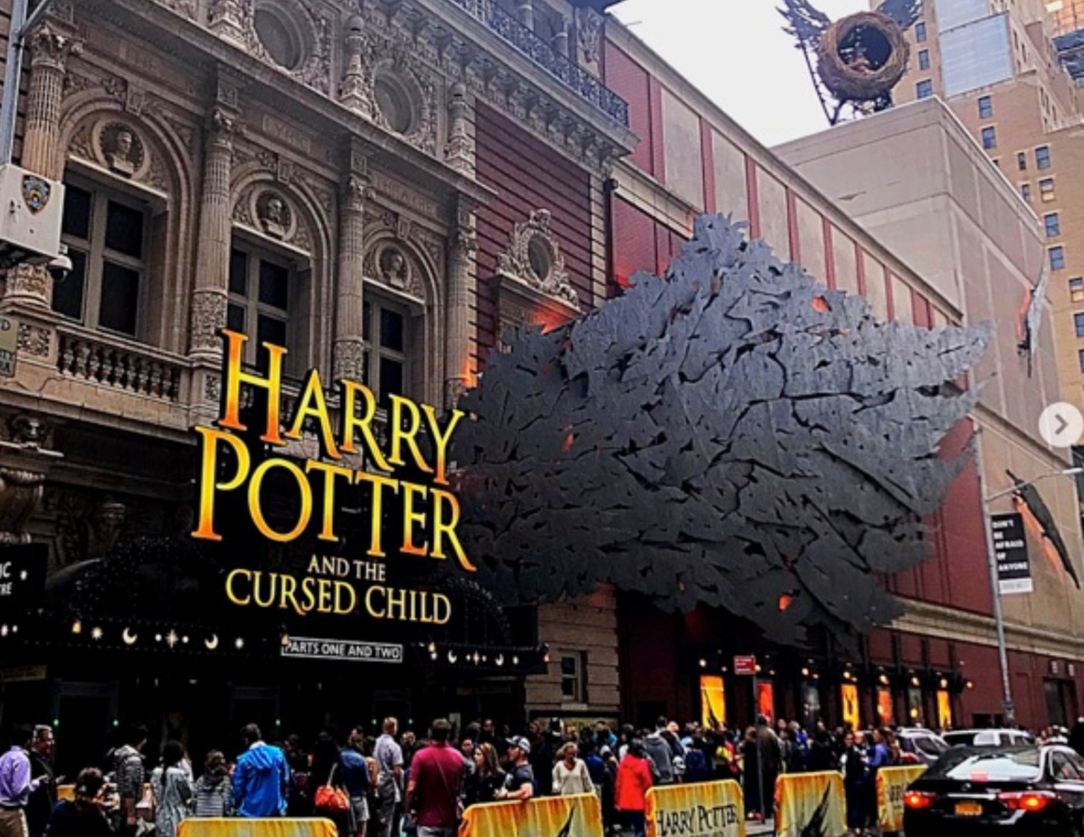 Broadway Dress Code: What to Wear to a Broadway Show (2025)