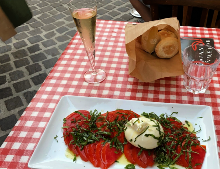 18 Tips for Eating at Restaurants Alone From a Solo Traveler