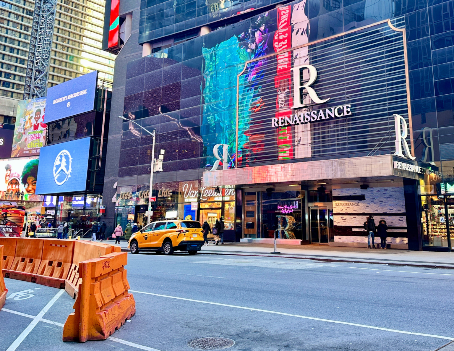 Top 10 Best Hotels in Times Square for the Perfect Visit!