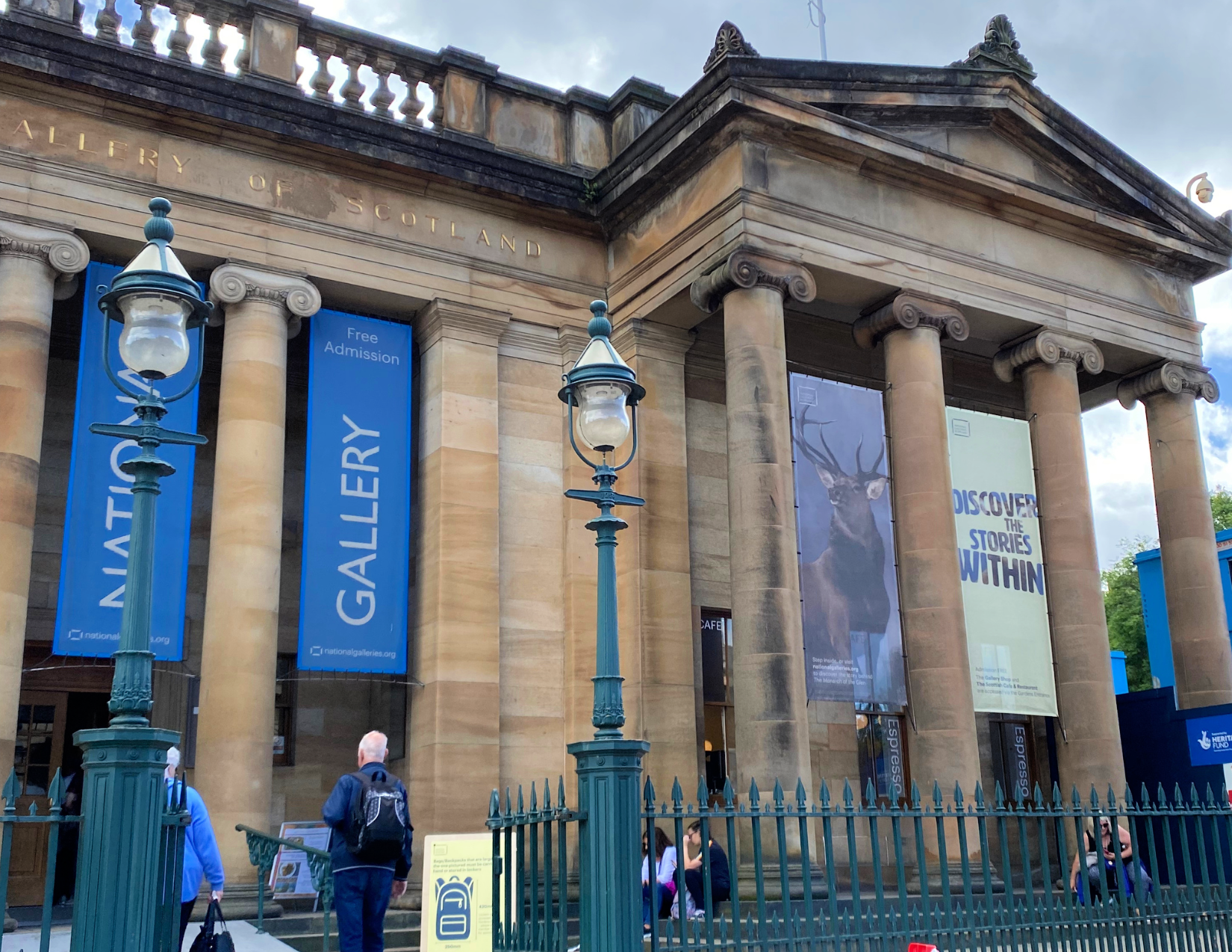 Edinburgh Solo Travel: Tips + 22 Exciting Things to Do Alone