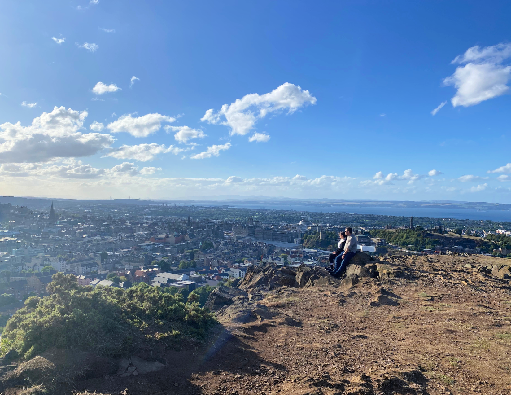 Edinburgh Solo Travel: Tips + 22 Exciting Things to Do Alone