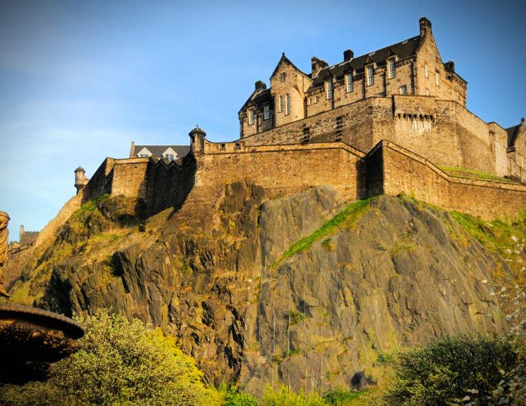 Top 10 Edinburgh Castles: Unraveling the History and Secrets