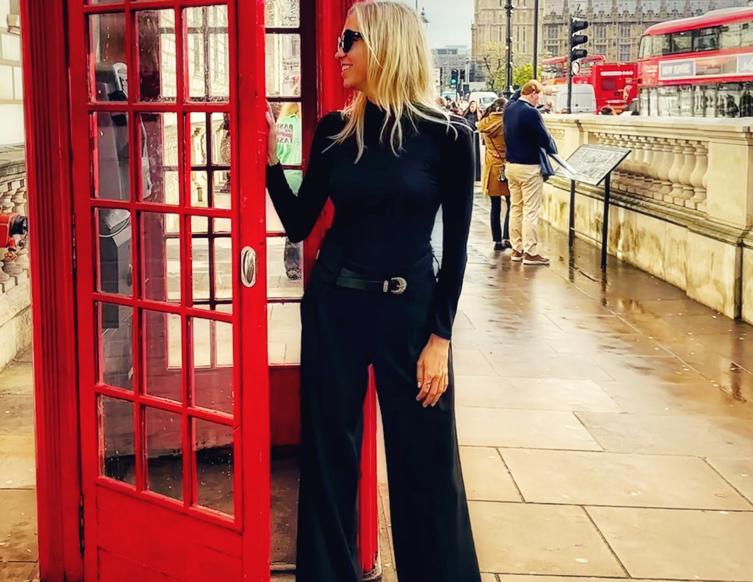 What to Wear to a West End Show: The Ultimate Outfit Guide!