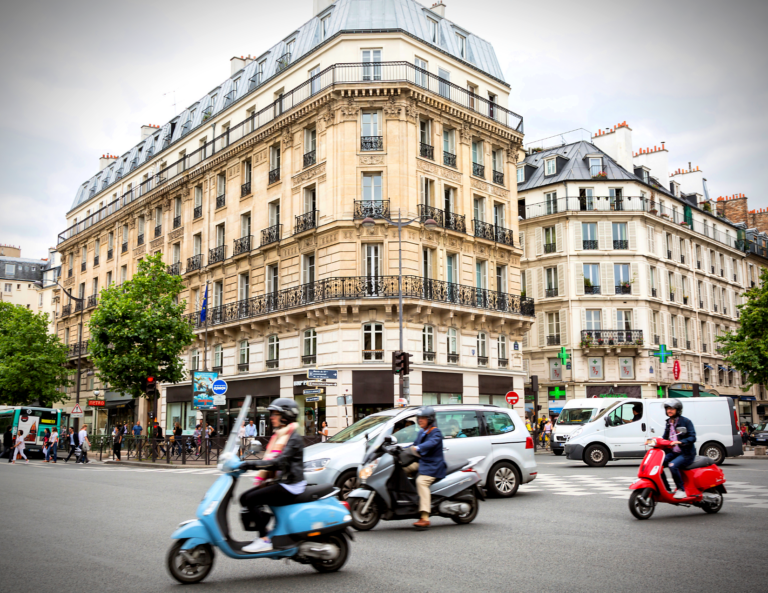 Paris in Winter: 15 Tips for a Charming and Cozy Escape