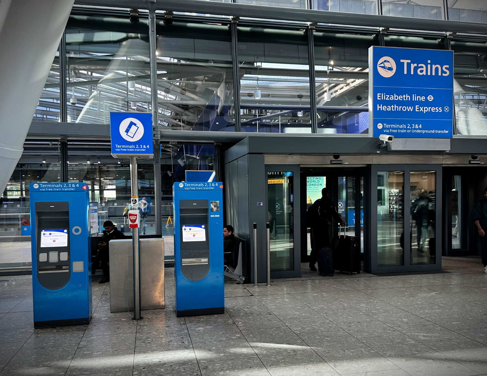 How to Get from Heathrow to London: 5 Travel Tips You Need!