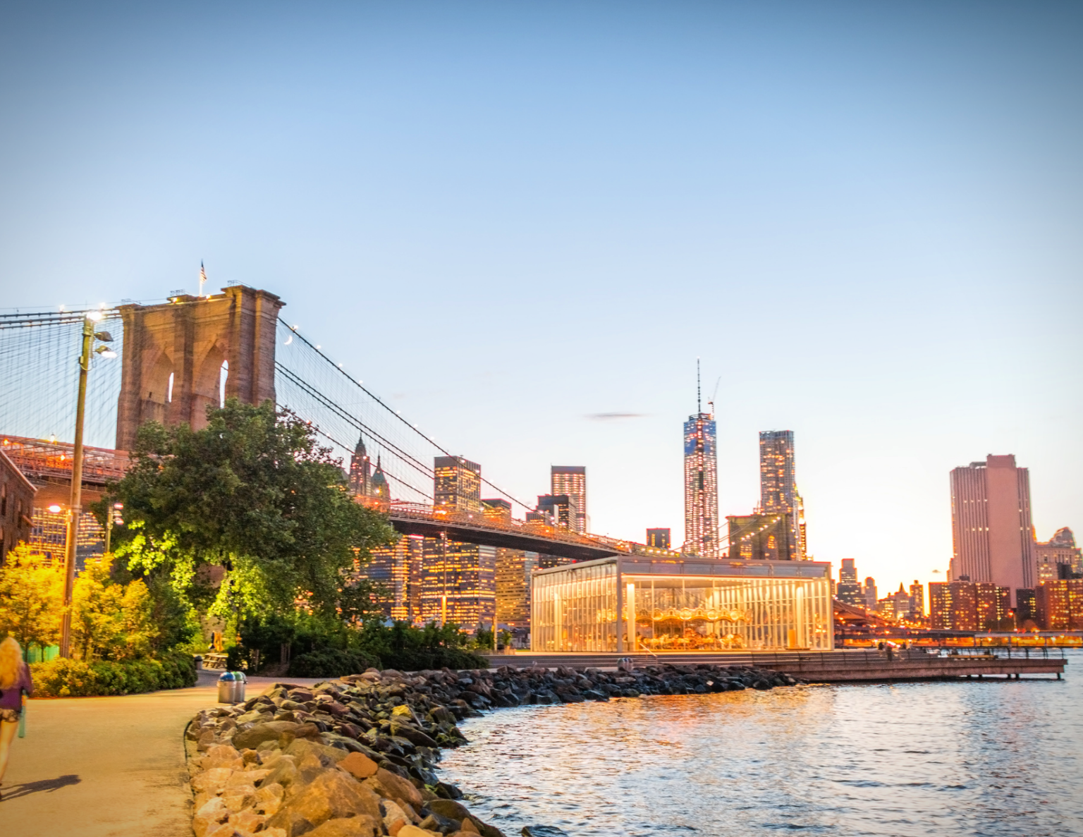 Guide to Walking the Brooklyn Bridge: 10 Tips From a Local