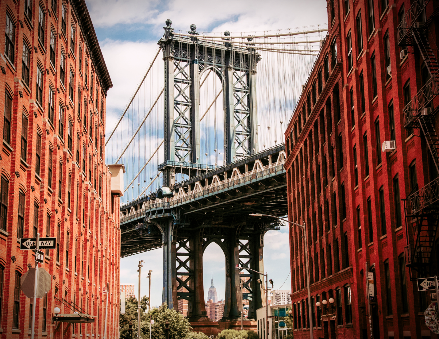 Guide to Walking the Brooklyn Bridge: 10 Tips From a Local