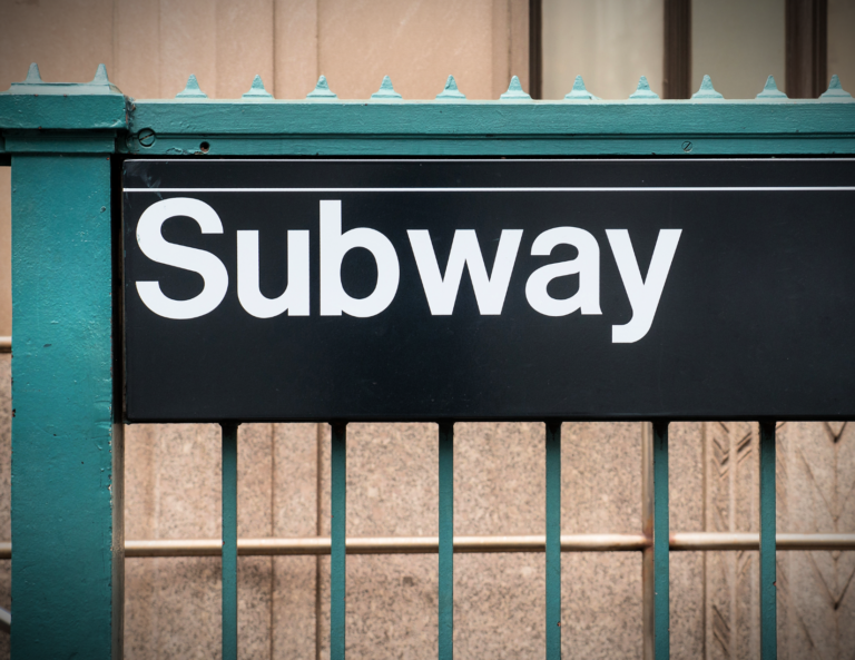 Guide to Walking the Brooklyn Bridge: 10 Tips From a Local