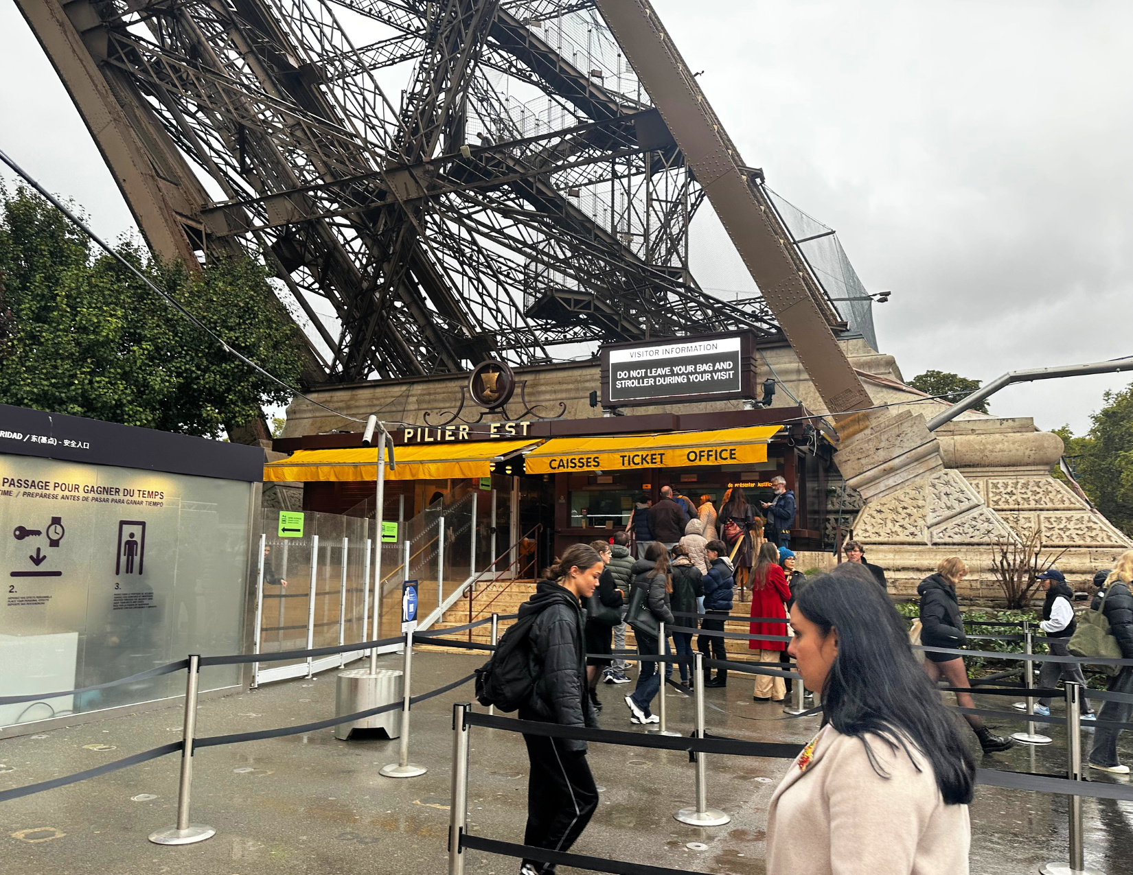 Visiting the Eiffel Tower: 7 Top Tips for a Memorable Trip